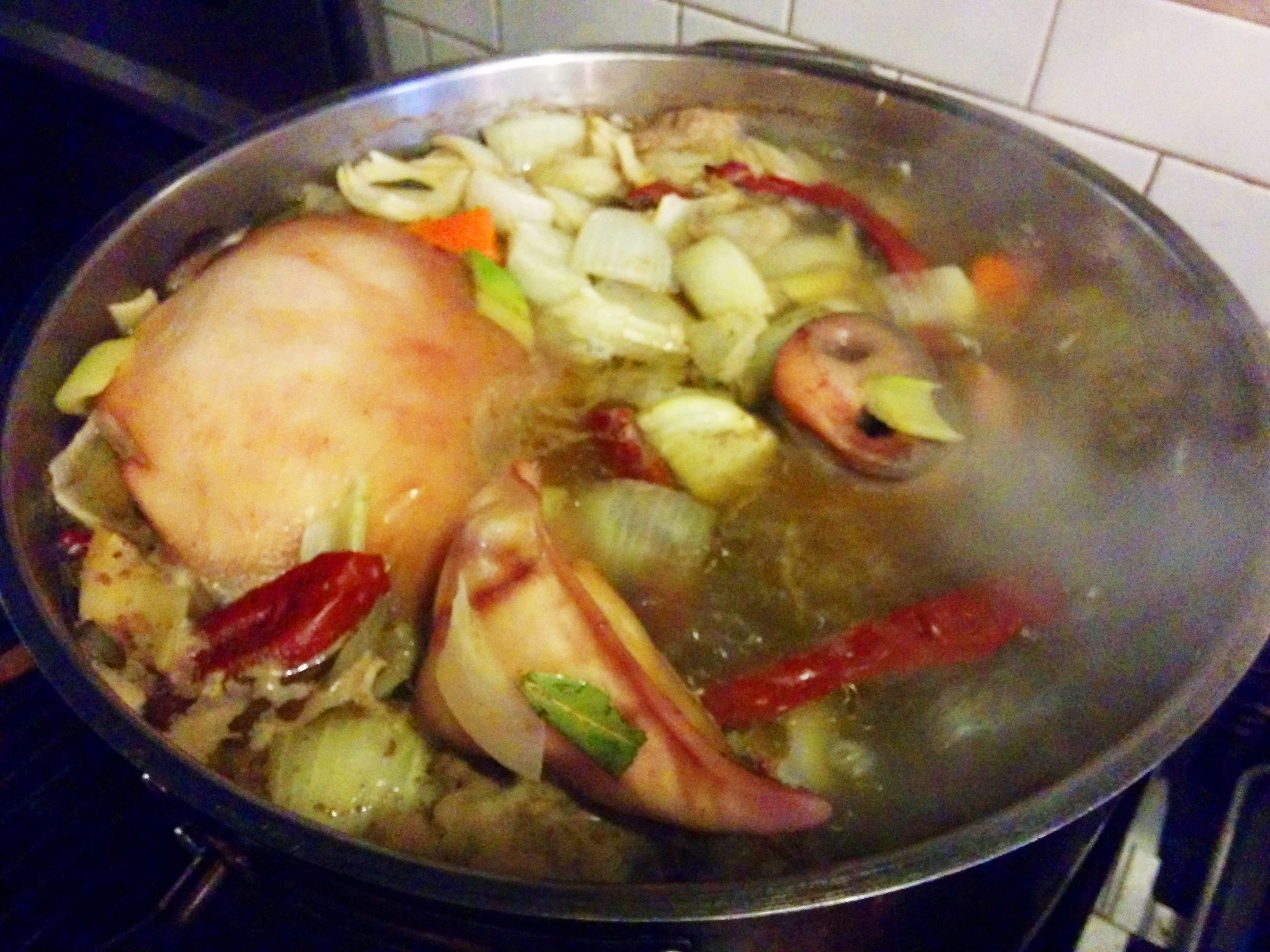 Pig’s head in pot | adventures of an omnomnomnivore in NYC